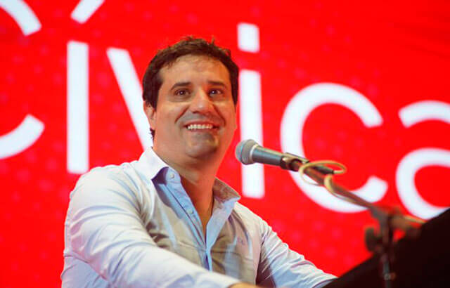 Abad se lanzó como candidato a gobernador y generó las primeras ...